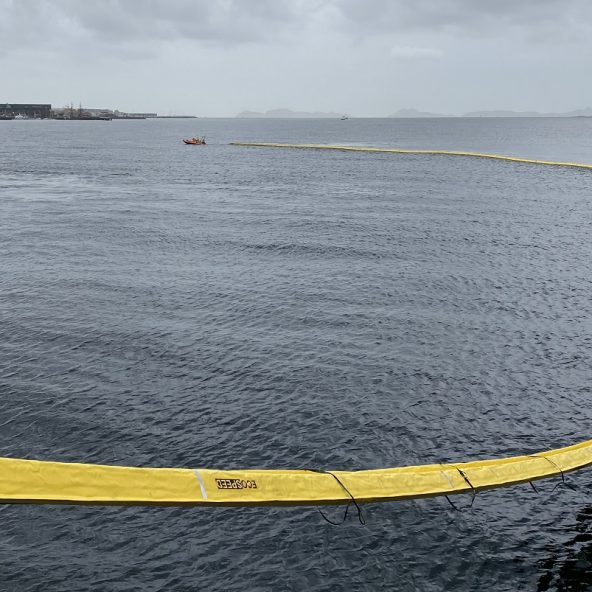 Containment Booms | Markleen